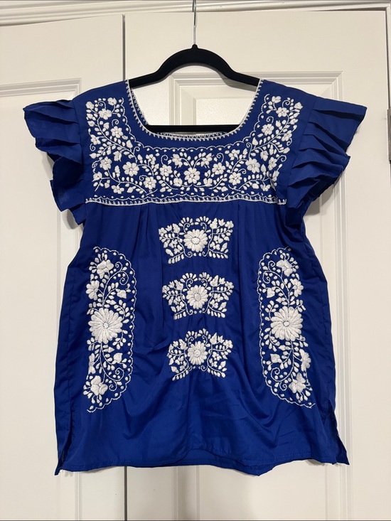 GAMEDAY by Que Chula | Tops | Royal Blue Embroidered Fluttersleeve ...